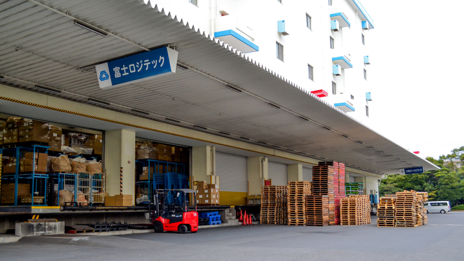 D2C時代に求められる、一人ひとりに合わせたEC物流を、人手を増やさず実現 | LOGILESS Blog