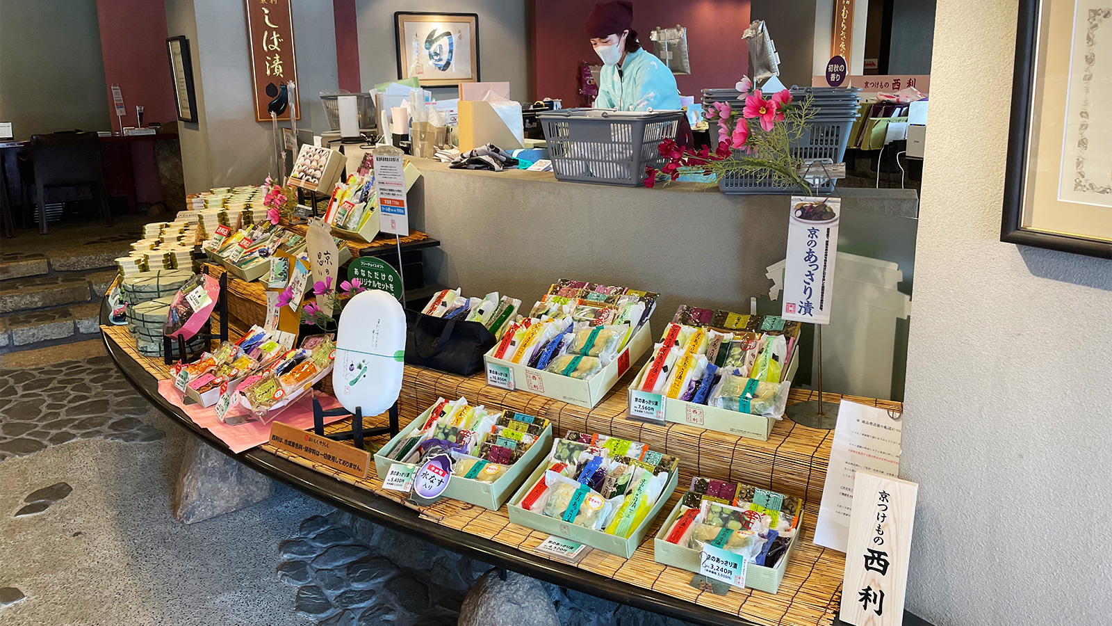 手動での受注を自動化して残業時間が30時間減、注文を受けるだけでなく積極的に販売をしたくなる環境へ | LOGILESS Blog